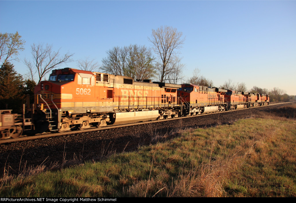 BNSF 5062